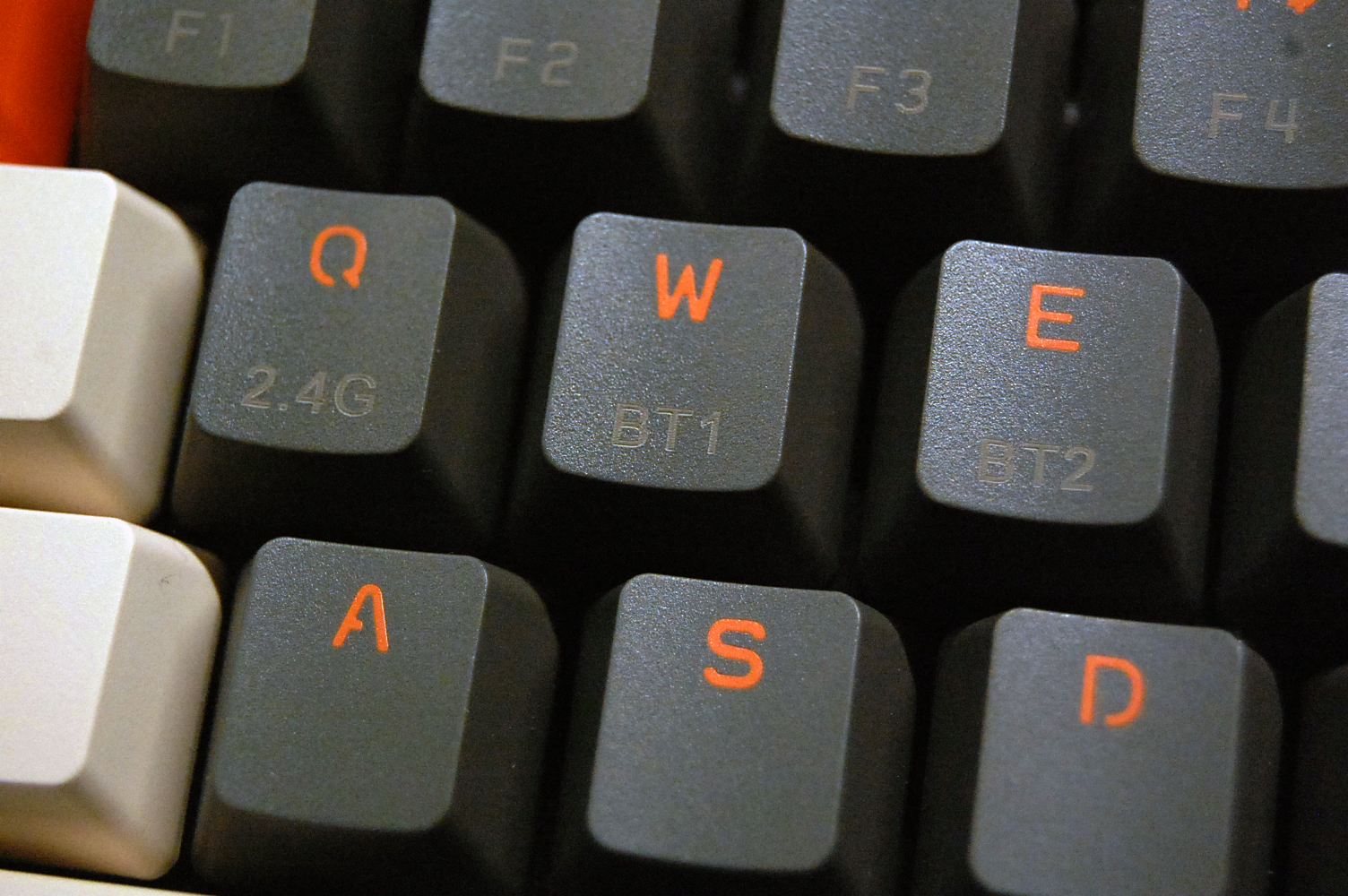 【レビュー】MAGIC-REFINER「K68」赤軸メカニカルキーボード【打鍵感良いけど手首きつい】 | INGSTE | イングスト